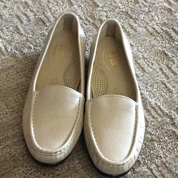 SAS | Shoes | Sas Pearl Bone Shoes 6 2 | Poshmark